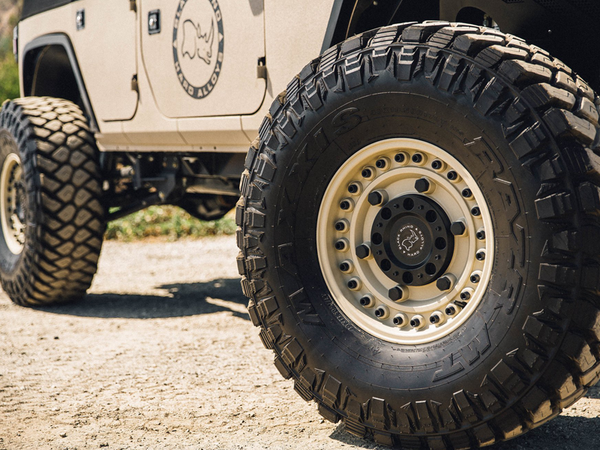 BLACK RHINO ARMORY Wheel in Desert Sand or Gun Black for 07-up Jeep Wr ...